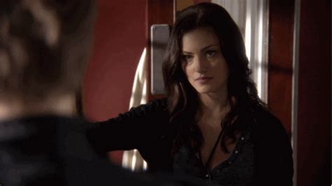 Phoebe Tonkin Edit Tag PrimoGIF