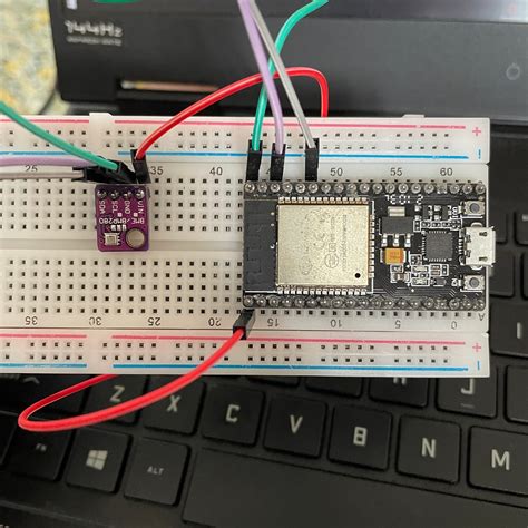 Embedded System Project 4 External Sensor Esp32 By Christian