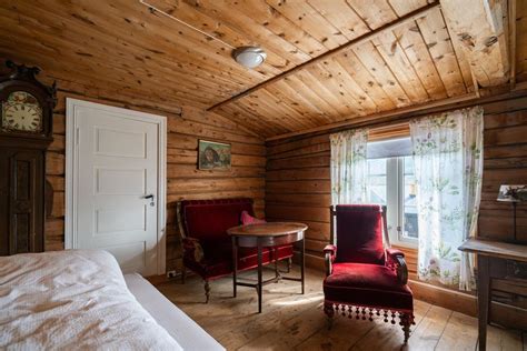 Kolstad Gard Overnatting I Tradisjonsrike Omgivelser I Lesja