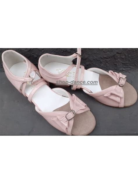 Танцювальні туфлі для дівчат Club Dance Б 4 розовый лак б 4