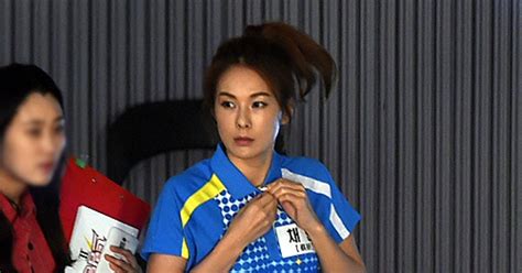 [포토엔]채연 스포티룩으로 돋보인 건강한 각선미