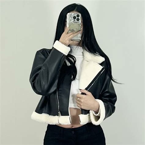원트 무료배송 11할인 가격실화 2col 하이넥 카라 사선 지퍼 크롭 Crop 페이크 퍼 레더 무스탕 자켓 페미닌