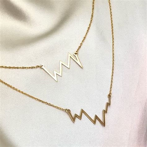 Bb Handmades از صدای سخن عشق ندیدم خوش تر، صدایی خوش تر از صدای تپیدن قلب بچه هم هست؟ اونم