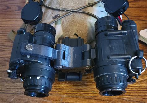 Stl File Pvs 14 Night Vision Articulating Dovetail Bridge・design To Download And 3d Print・cults