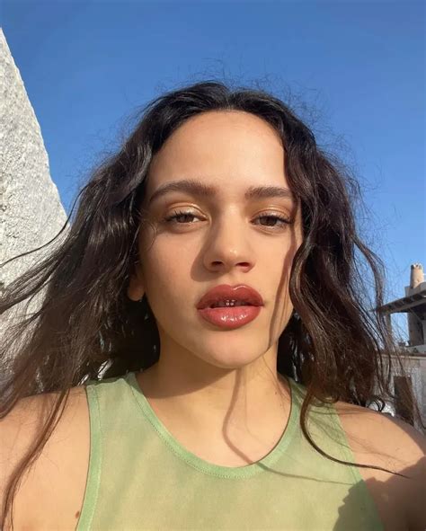 26 Unseen Sexy Photos Of Rosalía On The Internet
