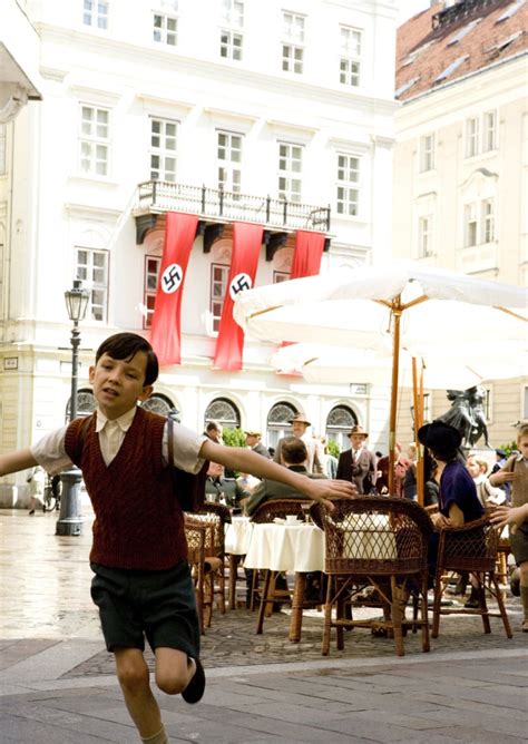 Мальчик в полосатой пижаме фильм 2008