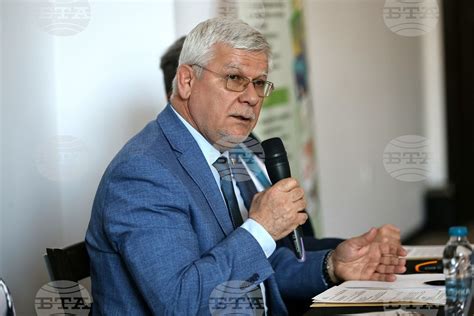 Промените в Закона за собствеността и ползването на земеделски земи минаха благодарение на