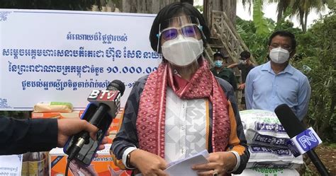 ក្រសួងសុខាភិបាលបញ្ជាក់ពីគុណតម្លៃថ្នាំបុរាណចិនក្នុងការព្យាបាលជំងឺកូវីដ ១៩ ក្រសួងព័ត៌មាន