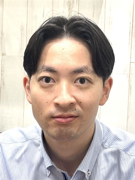 メンズツーブロック刈り上げセンターパート ヘアスタイル 横浜みなとみらい、桜木町の理容室、床屋 Yoshizawa Inc．premium