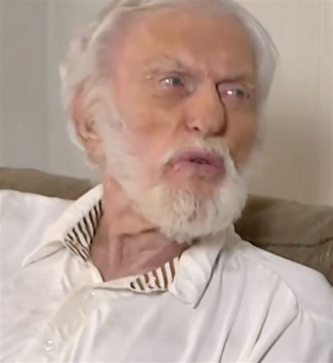 Dick Van Dykes Still Got It 98 Yr Old Becomes The Oldest Man