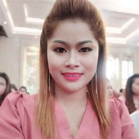 ស្រី ណែត លក់គ្រឿងសង្ហារឹម ស្រី ណែត លក់គ្រឿងសង្ហារឹម