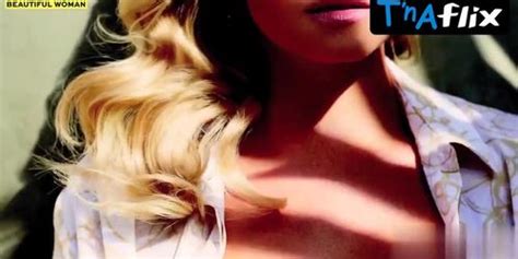 Elisha Cuthbert Underwear Scene In The Quiet