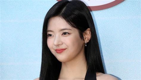 ITZY S Lia Pauses Work Commitments Amid Severe Stress Anxiety