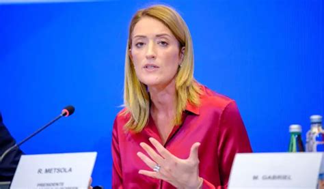 بعد أيام من وصول دفعة المليار يورو رئيسة البرلمان الأوروبي في مصر