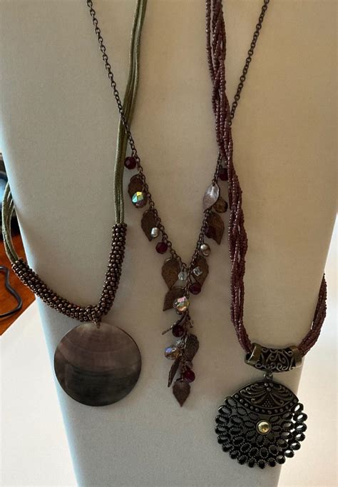 Lia Sophia Necklaces Estatesales Org