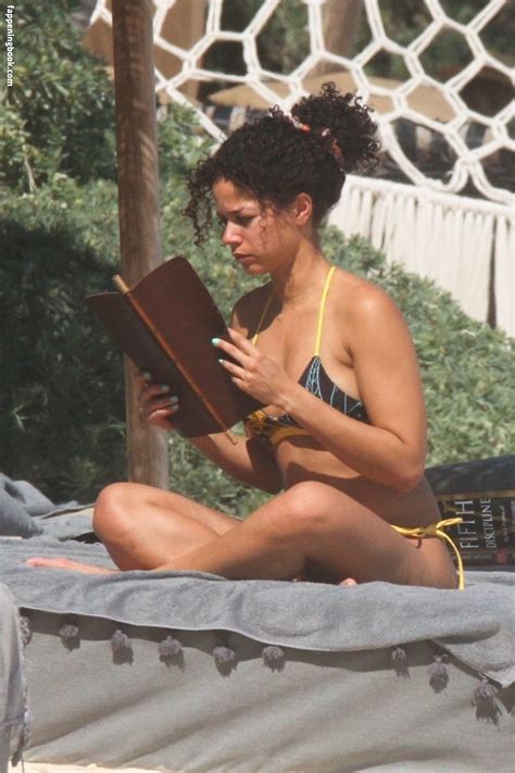 Alisha Wainwright Alishawainwright Nude The Fappening Photo FappeningBook