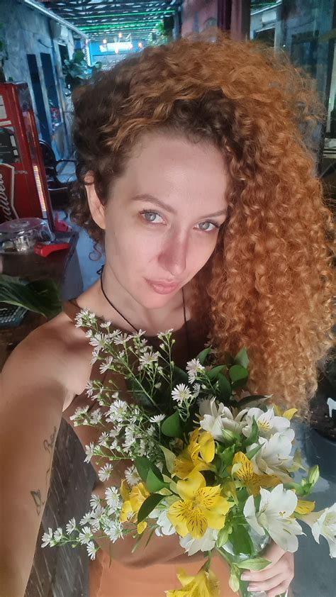 Freckles And Flowers R Redheadbeauties