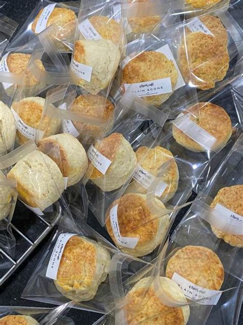 Scone Set สโคนแครนเบอร์รี่ เนยสด เซ็ทพร้อมแยมเบอร์รี่ Th