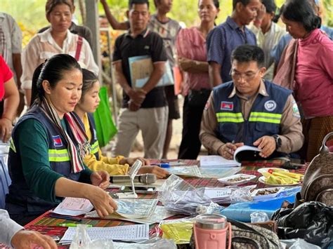 អភិបាលខេត្តកំពង់ឆ្នាំង ជំរុញឲ្យមន្រ្តីជំនាញ បង្កើនល្បឿនការចុះបញ្ជីដីធ្លីជូនប្រជាពលរដ្ឋ