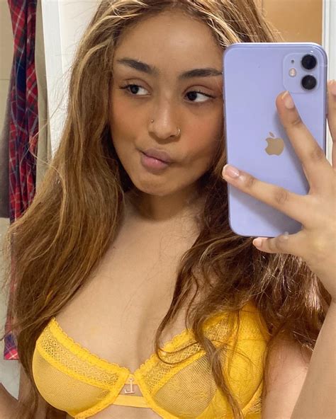 Send Nudes On Twitter Https T Co RzNE UIxVi Twitter