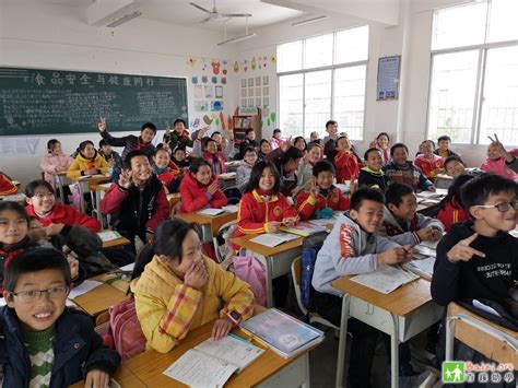 Tsj033江西上犹黄埠中心小学南村校区班级图书角——复查报告20190109 【图书角已实施项目第二年复查报告区】 百蹊助学社区 Powered By Discuz