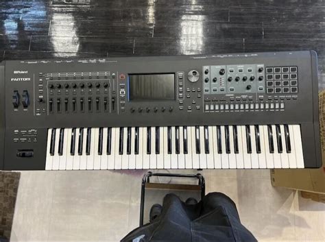 Black Plastic Roland Fantom 6 61 Key Synthesizer Keyboard 20kg At Rs