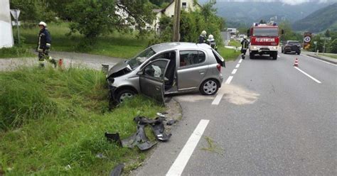 Verkehrsunfall auf der B115