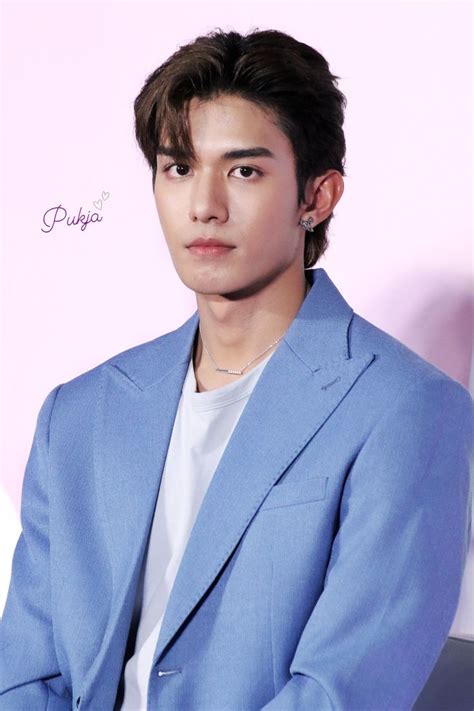 Épinglé Par Manon Vigneault Sur People