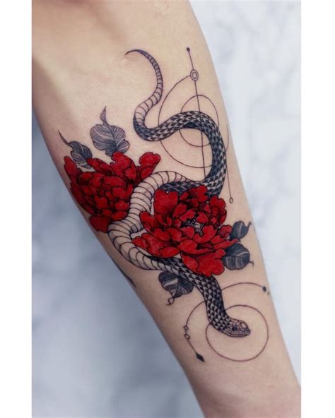 타투이스트 Harusisun 붉은 꽃 검은 뱀 타투 뱀꽃타투 뱀타투 Tattoo