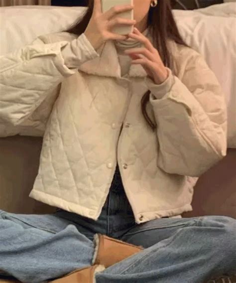 Fur카라깔깔이패딩 힙한숏패딩숏자켓경량패딩두툼한존재감아우터숏패딩깔깔이라인감예쁜 누빔패딩겨울필수품누빔자켓누빔패딩카라패딩 에이블리