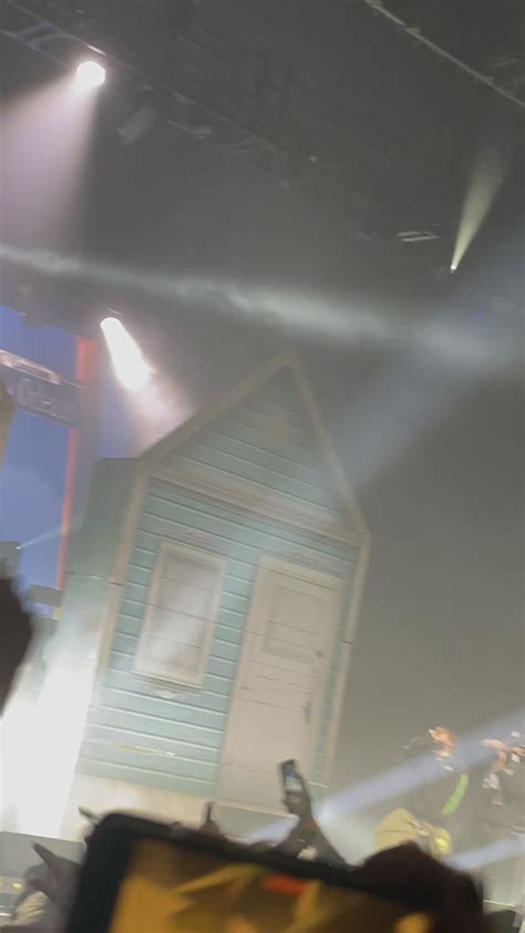 Ruby Strolling On By R G59