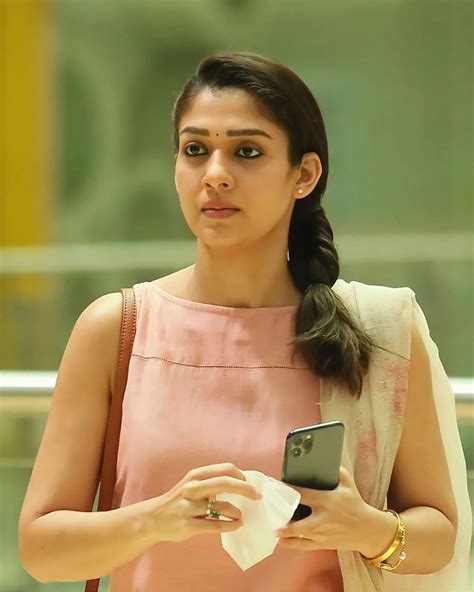 Nayanthara Latest Glamorous Photos Latest Tamil Actress