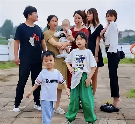 Xiong Lei Sent Holiday Blessings To Everyone And Said That He Would Become More And More