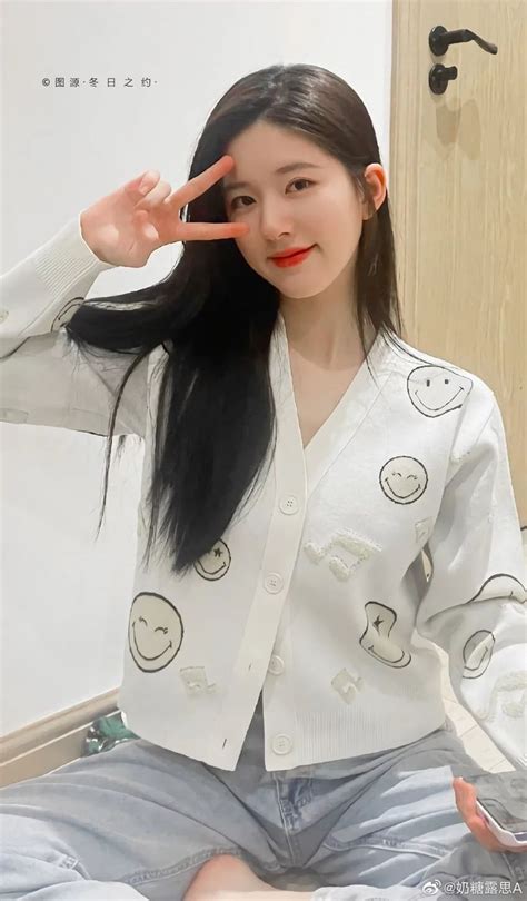 Pin Di Zhao Lusi Rosy Orang Cantik Wanita Kecantikan