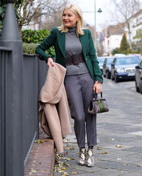 Красиво и правильно сочетаем серый цвет в образах женщин 50 СильнаЯ и СтильнаЯ в 60 Дзен