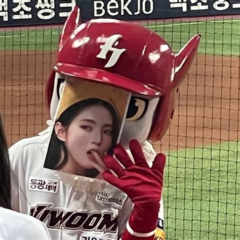 Kay Threads Say More