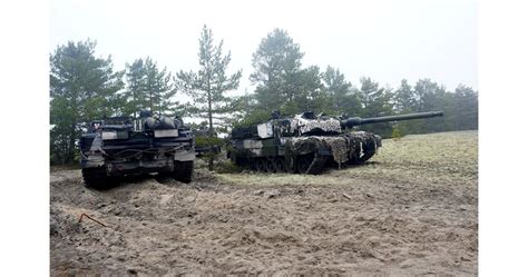 Вицеканцлерът на Германия Доставката на танкове за Украйна е малко