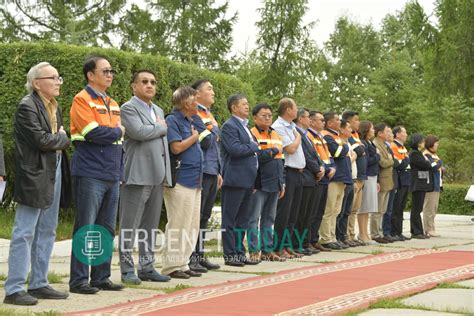 Монгол Улсын төр нийгмийн нэрт зүтгэлтэн Ю Цэдэнбал агсны хүү Ц Зориг Эрдэнэт үйлдвэрт зочиллоо