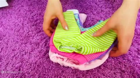 کارتون کودکانه مراقبت از نی نی کوچولوها لباس پوشیدن و گردش بیرون از