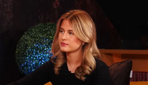 Forstner Csenge Arcával és Nevével élnek Vissza