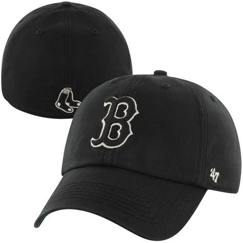 Mens Boston Red Sox 47 Black Blackout Franchise Fitted Hat