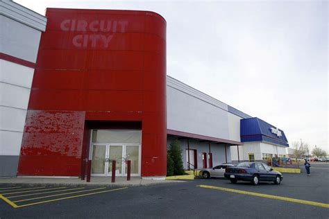 A California Man Hid For 6 Months In A Secret Room Inside Circuit City