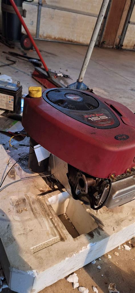 Briggs and Stratton intek 15.5 hp ohv riding lawnmower engine - Lawn Mowers - Avon, Illinois ...