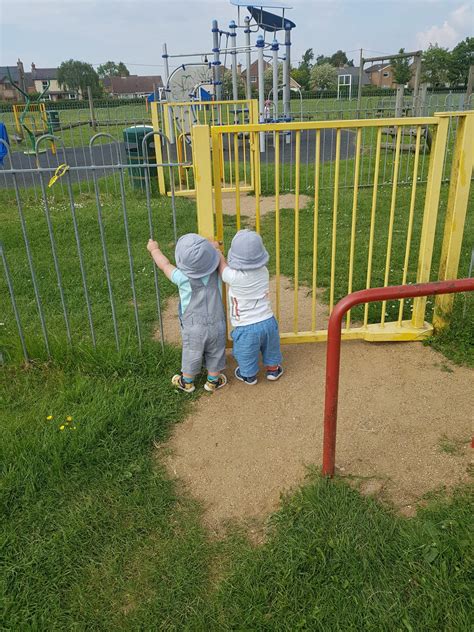 Triangle Play Park Cranfield Village Bedfordshire JamJarGill Com