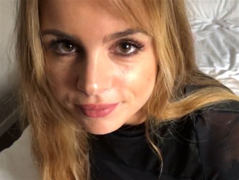 Total Privat So Jung Und So Versaut Porno Video Arya Laroca