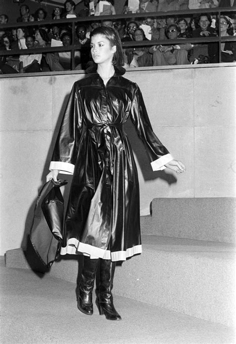 Janice Dickinson Photos Runway Moments Through The Years