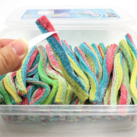 Supply 900g Halal Twister Gummy Rope Liquorice Soft Candy Strips With