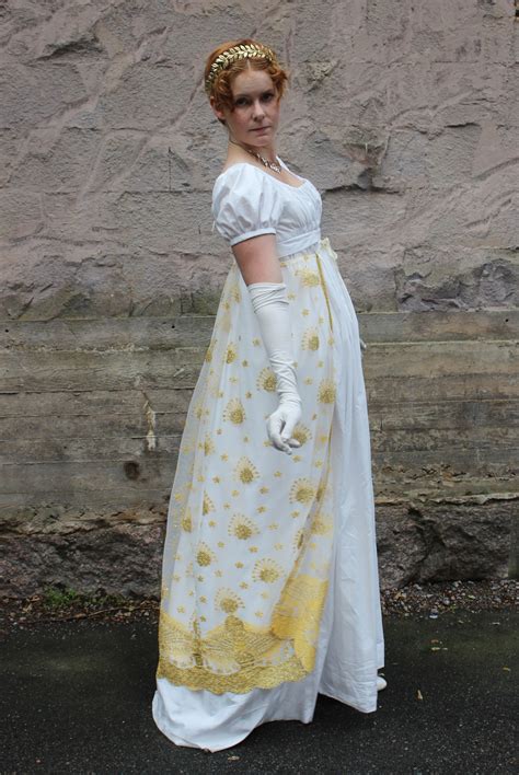Portfolio Fashion Through Herstory