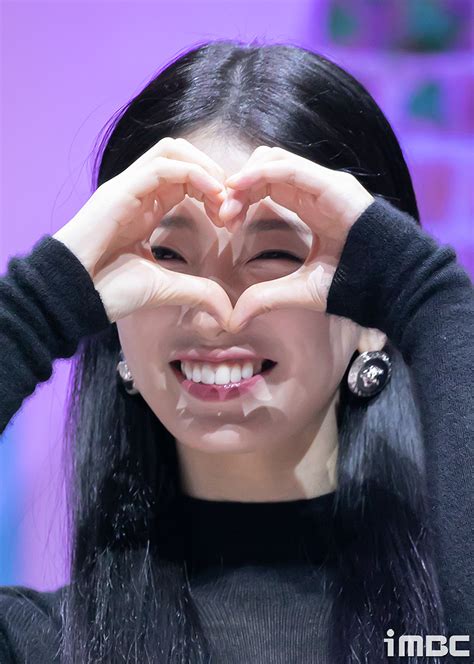 [포토] 수지 이두나 하트 기사상세 Imbc 연예