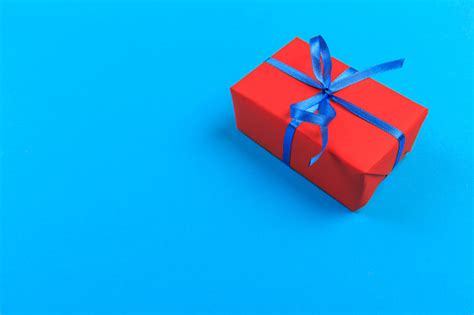 색상 배경과 텍스트 공간에 리본과 활 선물 상자 맨 위 보기 0명에 대한 스톡 사진 및 기타 이미지 0명 개념 개념과 주제 Istock